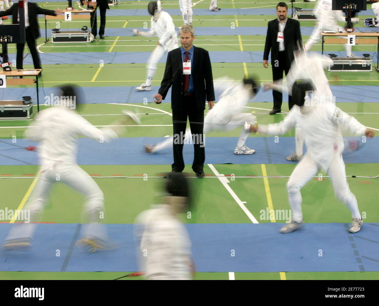 Relay teams hi-res stock photography and images - Alamy