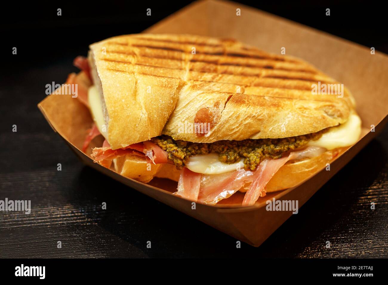 Cardboard packaging sandwich hi-res stock photography and images - Alamy