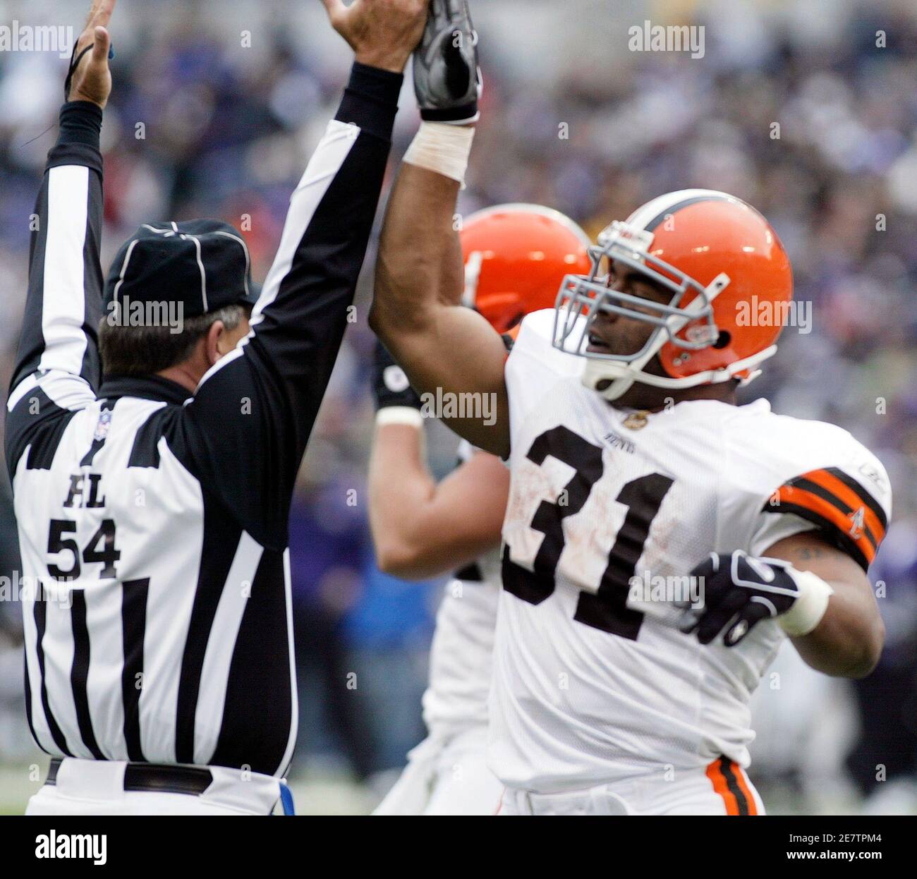 Football hand signals hi-res stock photography and images - Alamy