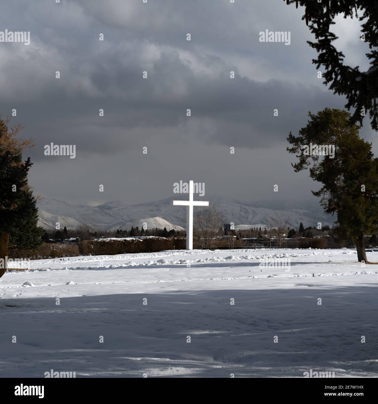 Religious symbol cross hi-res stock photography and images - Alamy