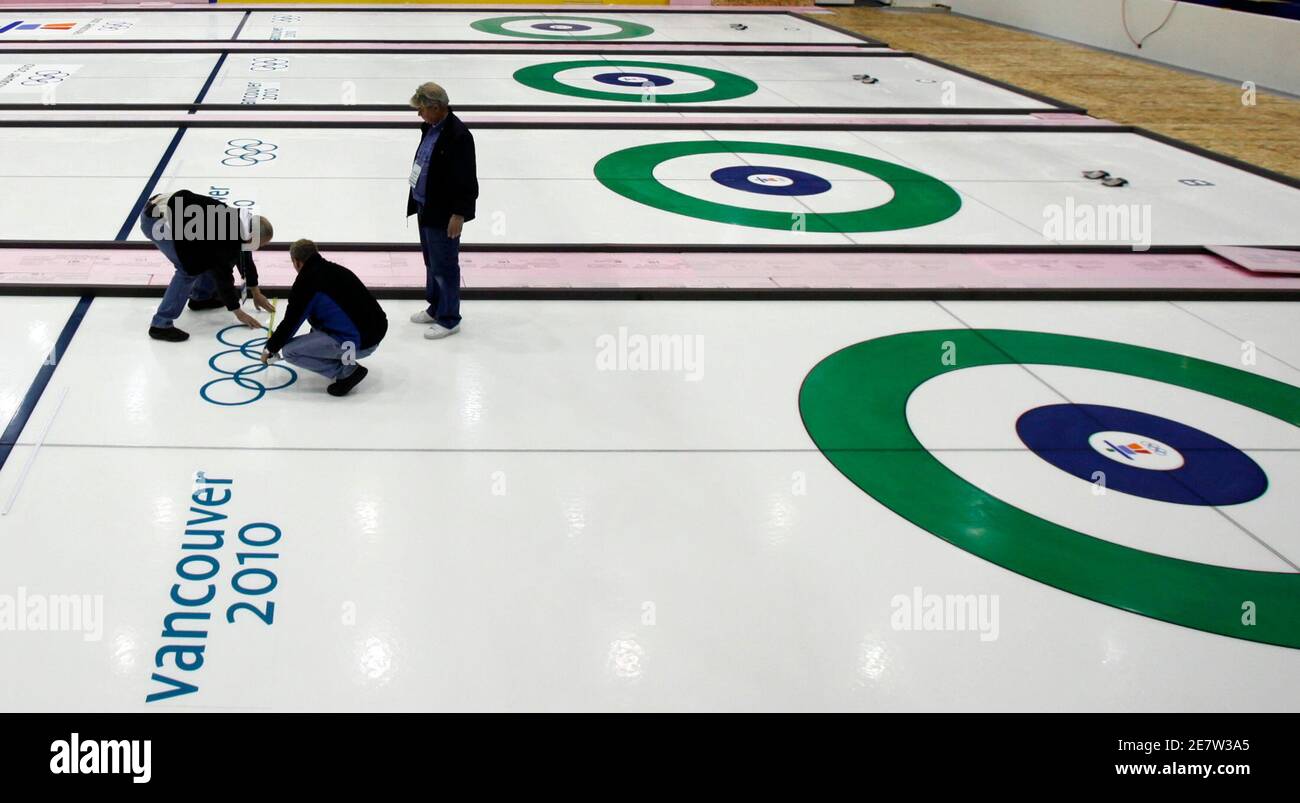 Curling sheet hi-res stock photography and images - Alamy