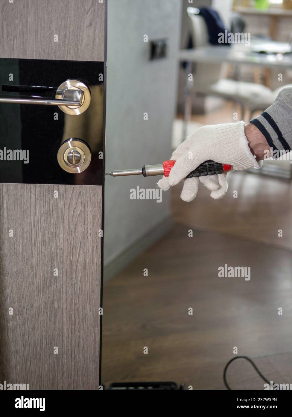 Man installs hi-res stock photography and images - Alamy