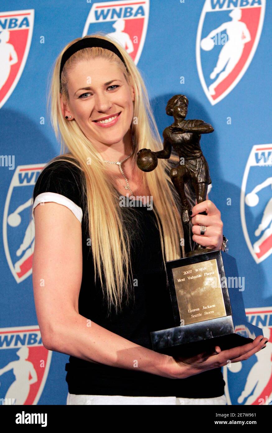 Wnba most valuable player hi-res stock photography and images - Alamy
