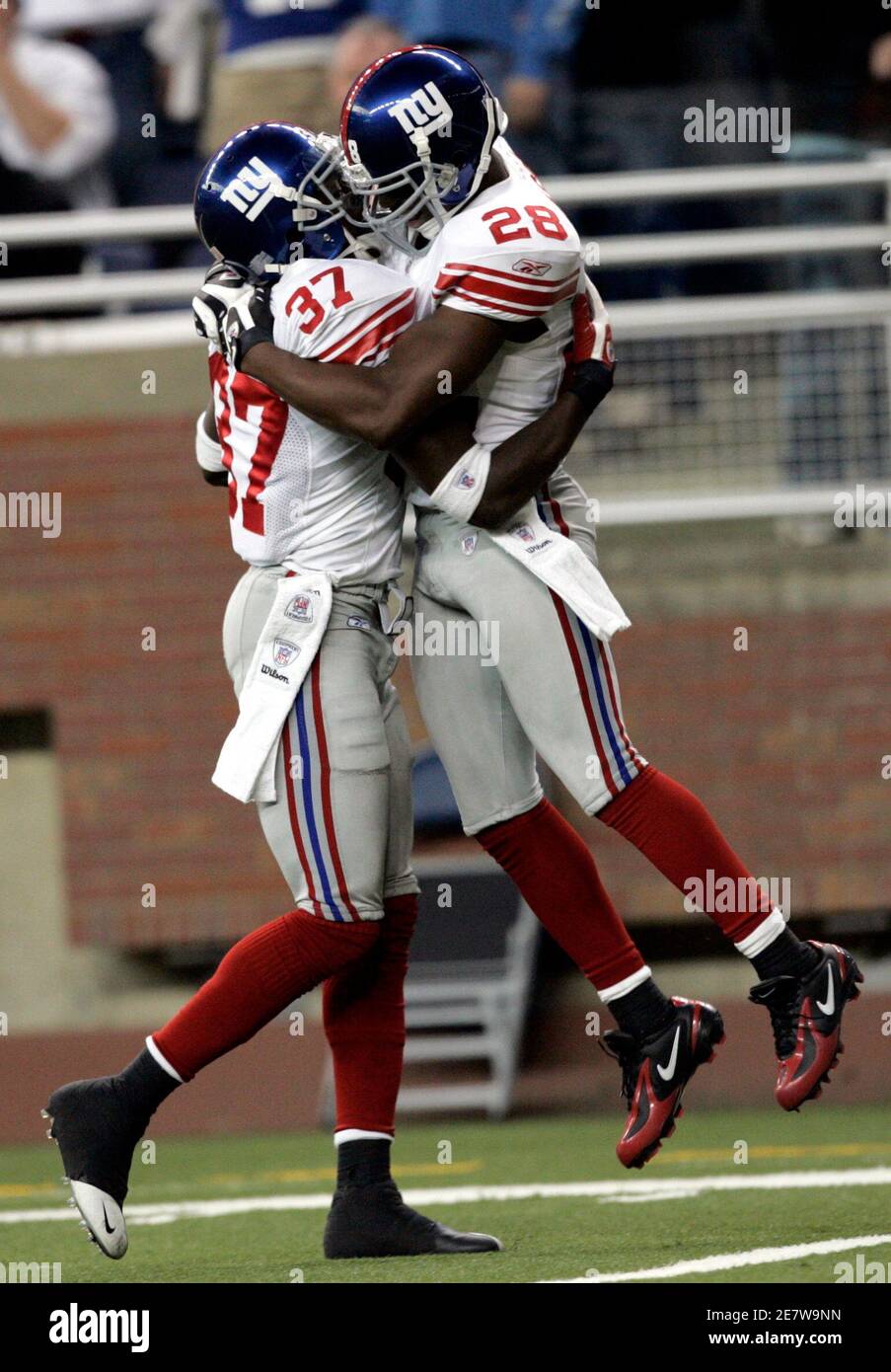 James butler giants hi-res stock photography and images - Alamy