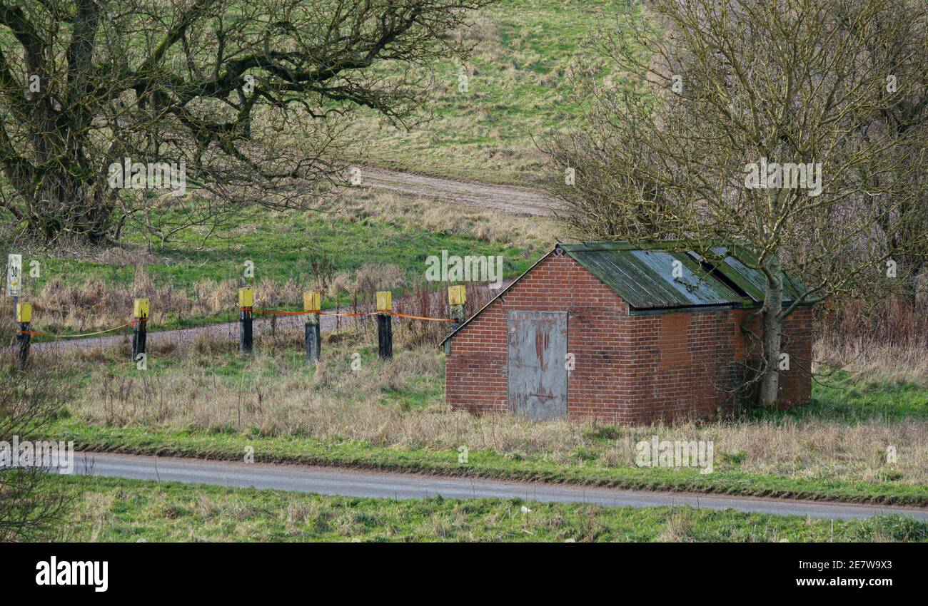 Tank crossing salisbury plain hi-res stock photography and images - Alamy
