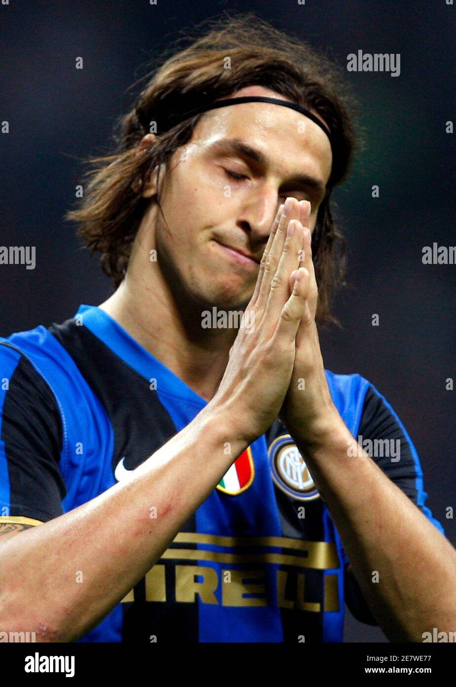Zlatan goal ac milan inter hi-res stock photography and images - Alamy