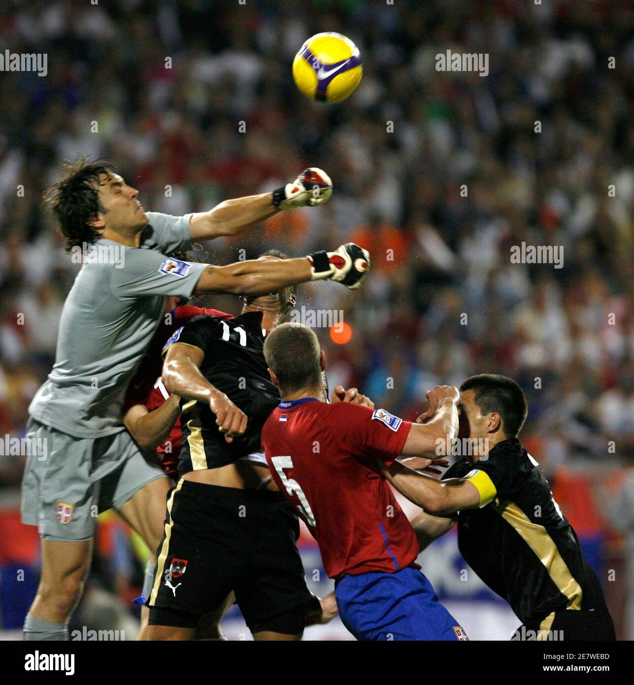 Serbia goalkeeper vladimir stojkovic hi-res stock photography and ...