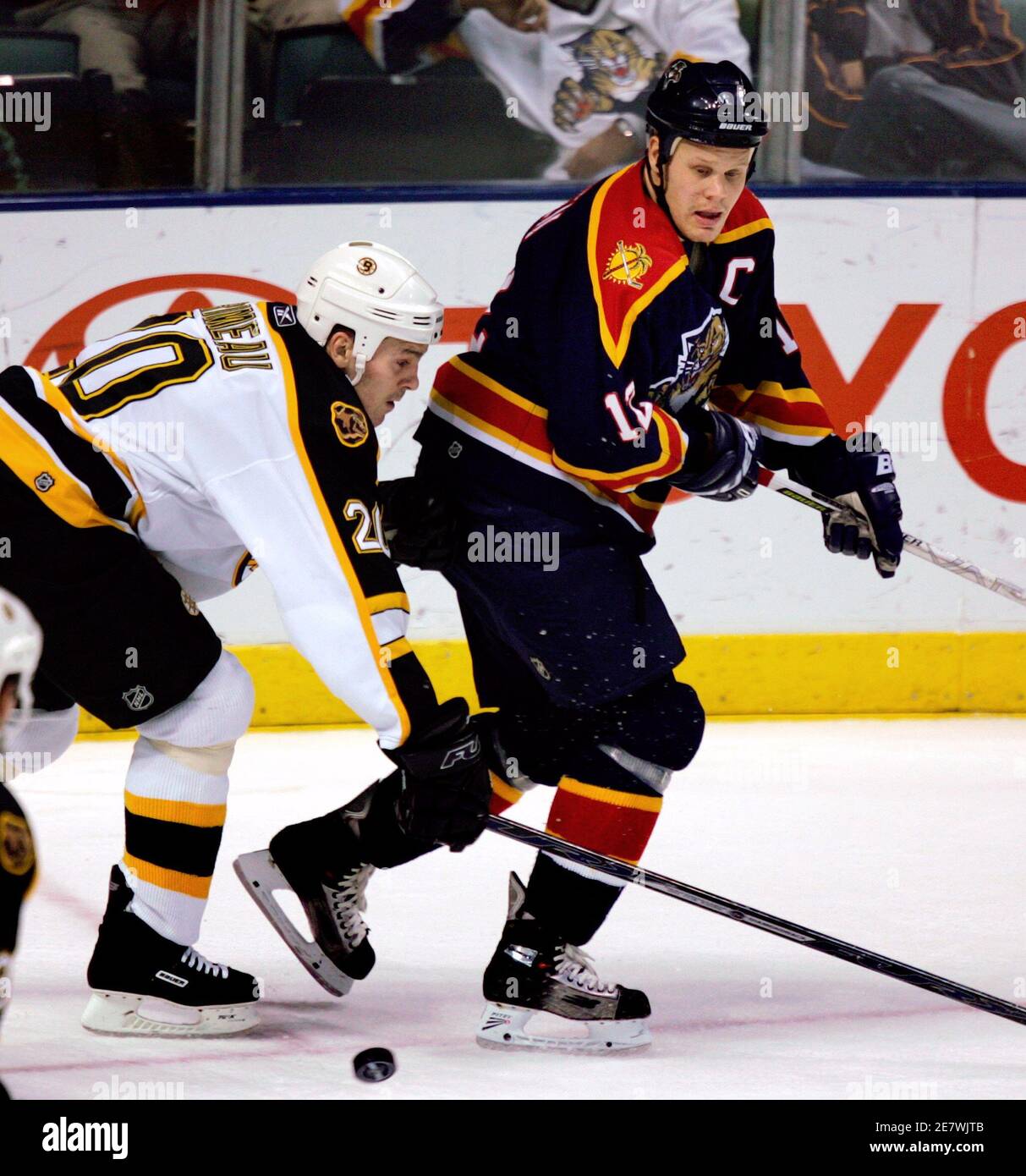 Florida panthers boston bruins nhl hi-res stock photography and images ...