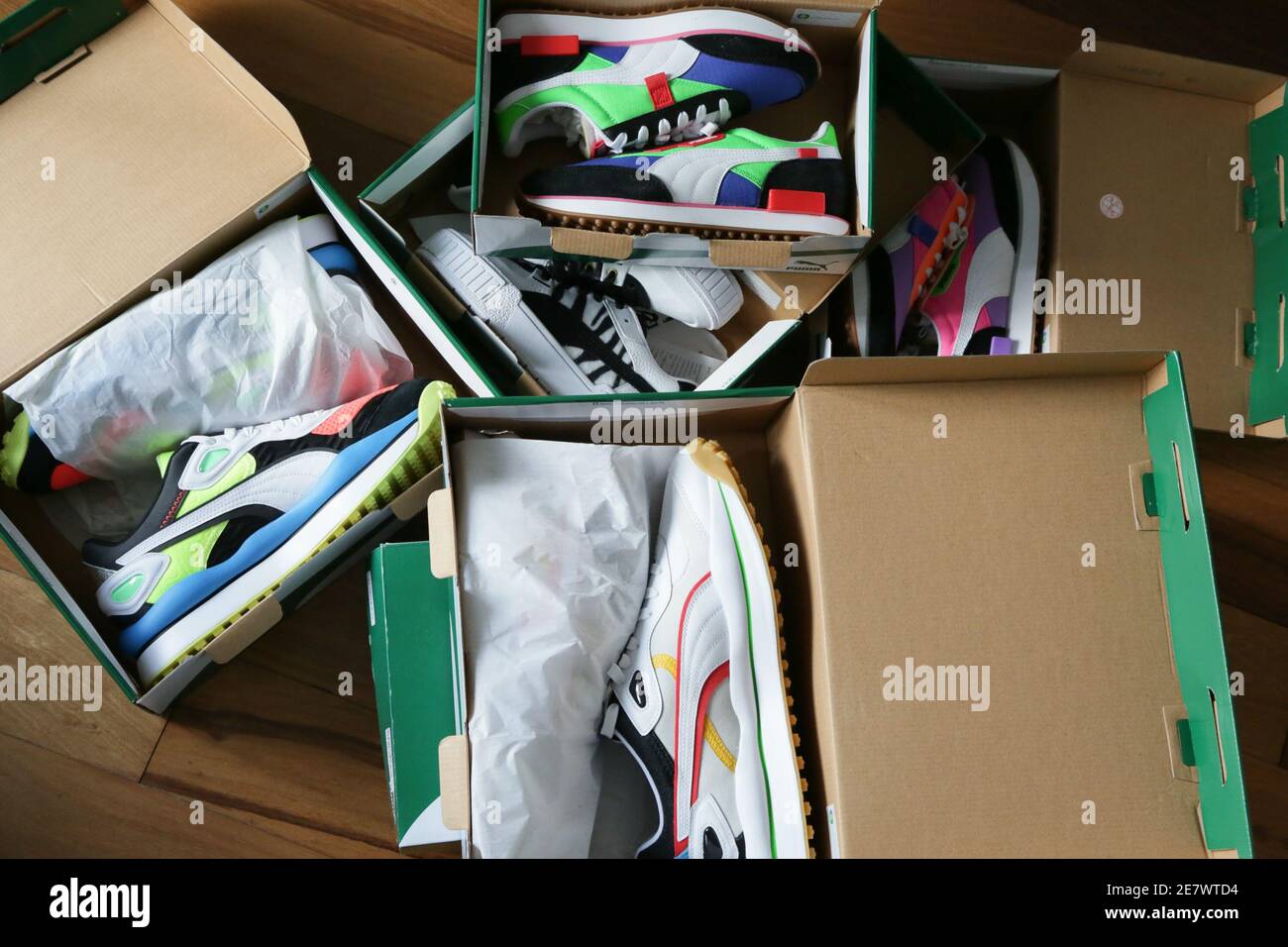 Wooden floor puma boxes hi-res stock photography and images - Alamy