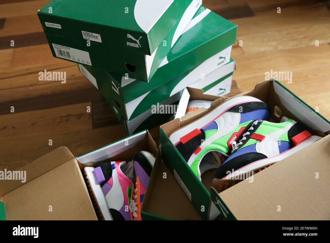 Wooden floor puma boxes hi-res stock photography and images - Alamy