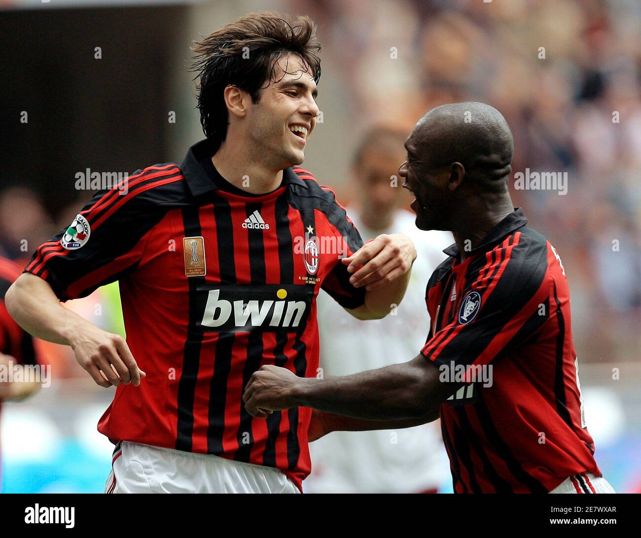 Clarence seedorf goal hi-res stock photography and images - Alamy