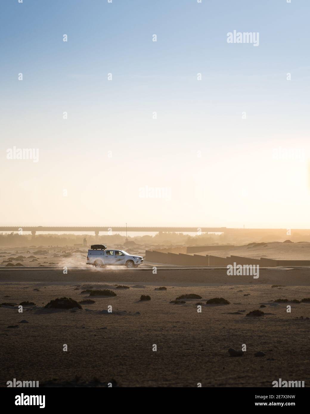 Off-road travel concept with 4x4 car in a desert Stock Photo - Alamy