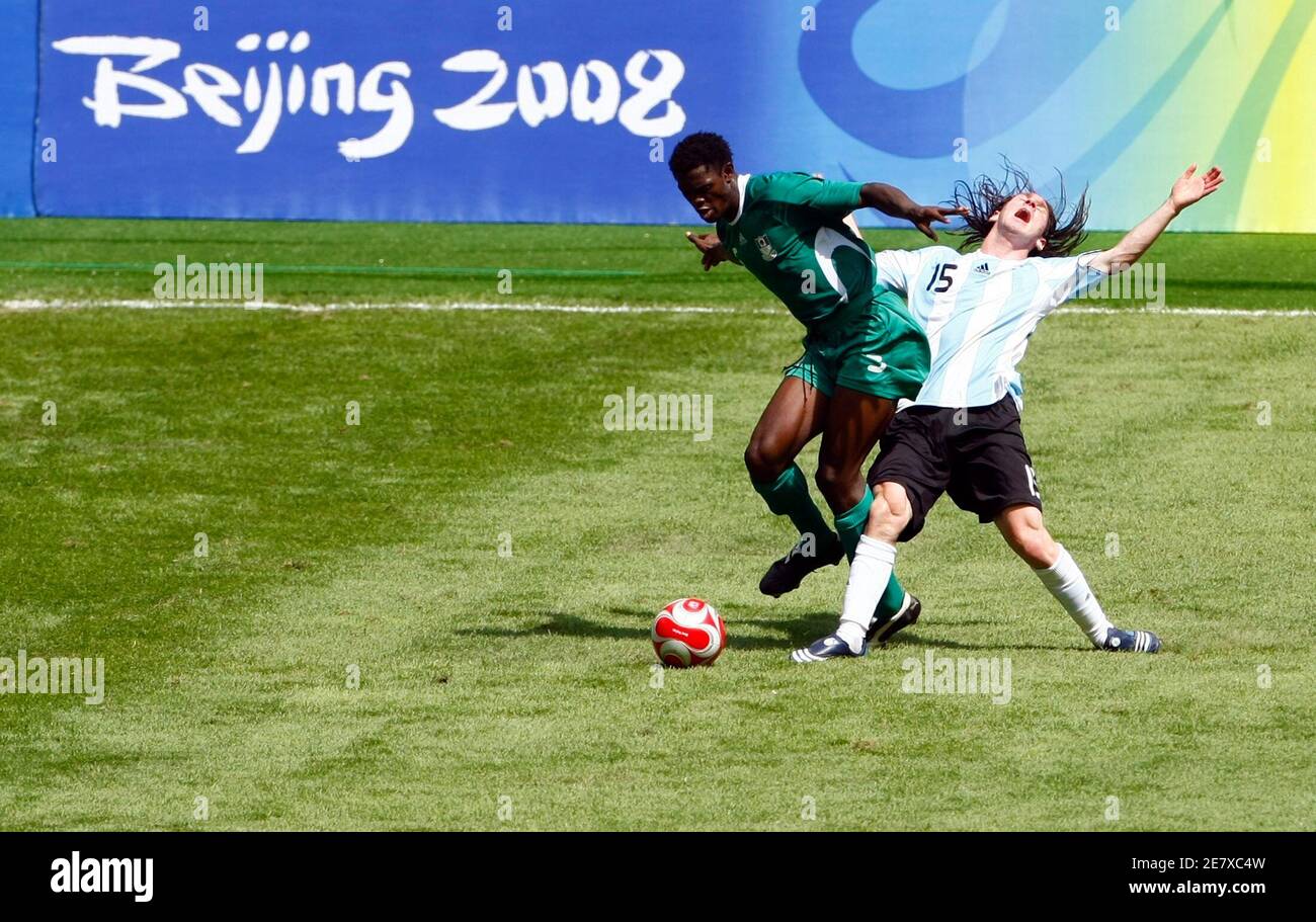 Lionel messi 2008 olympics hi-res stock photography and images - Alamy