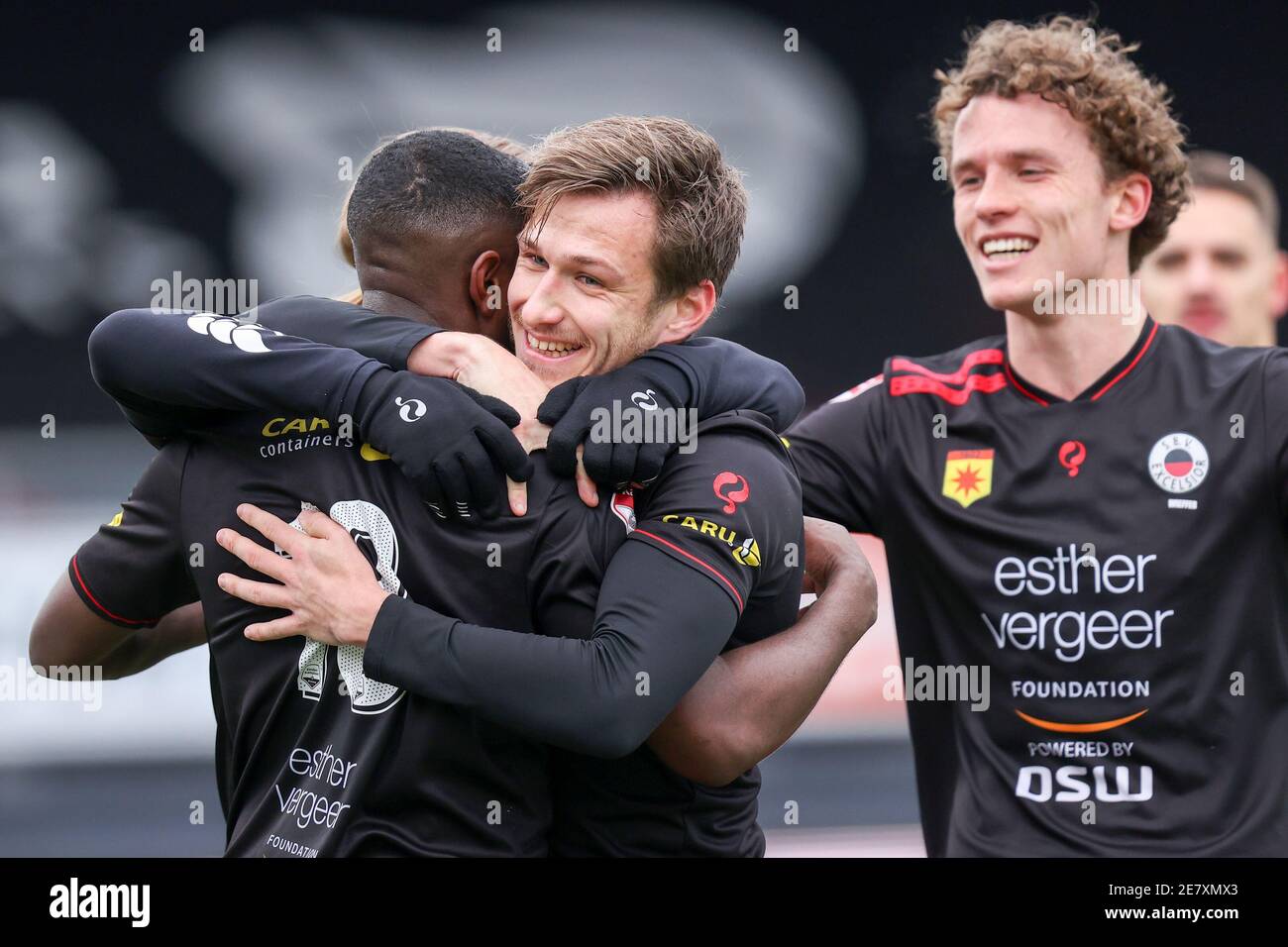 ROTTERDAM, NETHERLANDS - JANUARY 30: L-R: Ahmad Mendes Moreira of SBV Excelsior (18) feliciteert ...