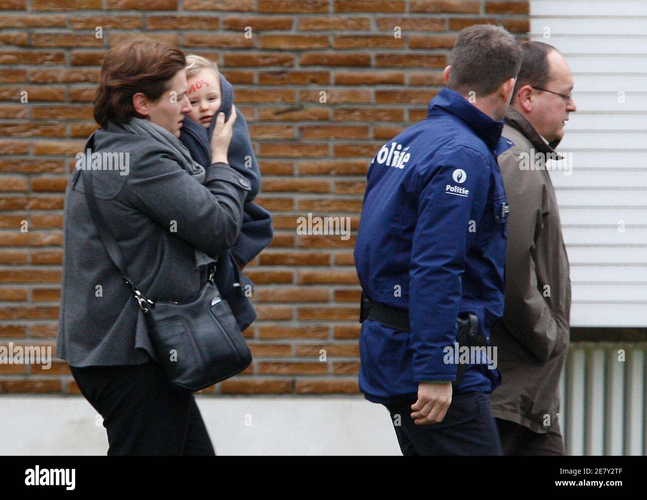 Knife crime scene ambulance hi-res stock photography and images - Alamy