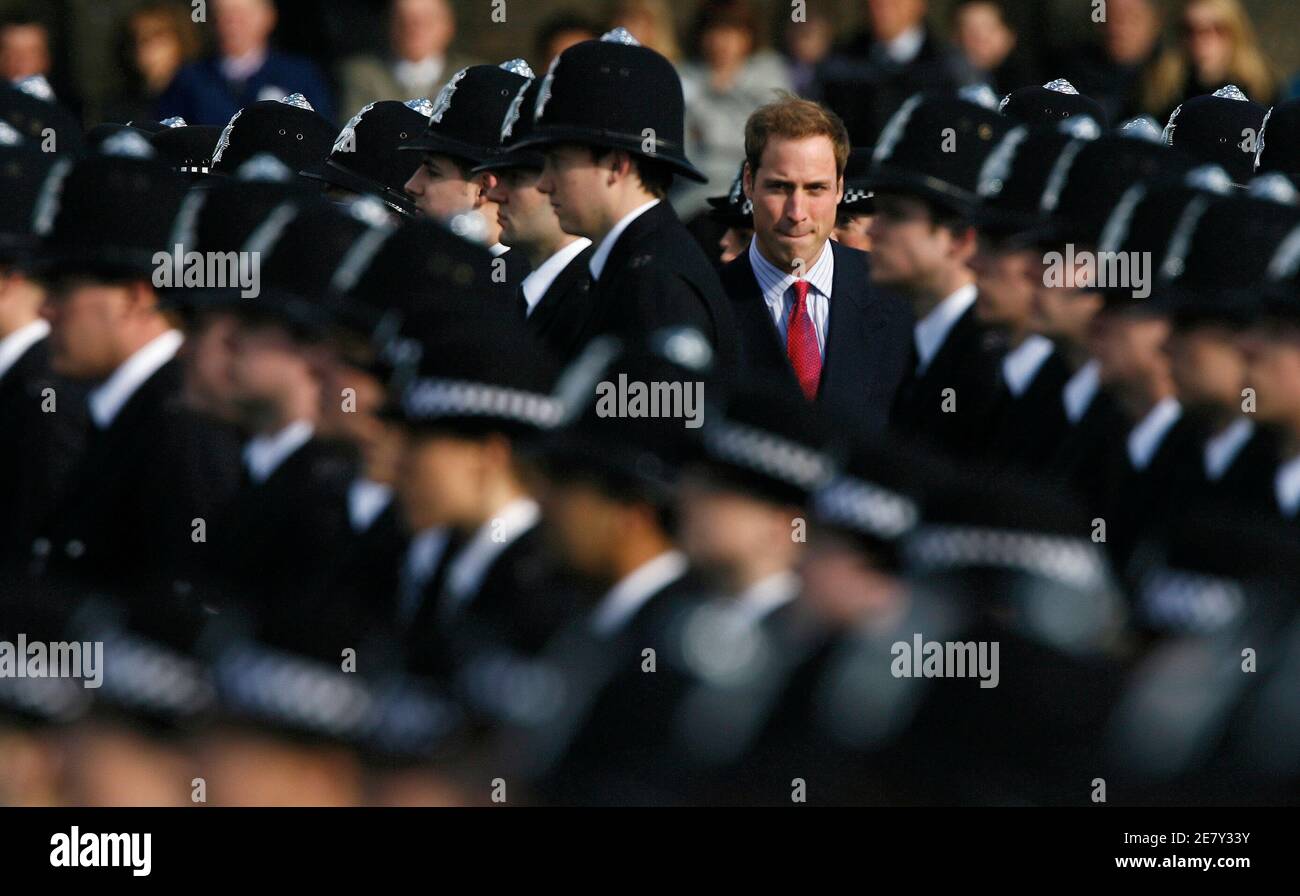 William reviews police passing out parade hi-res stock photography and ...