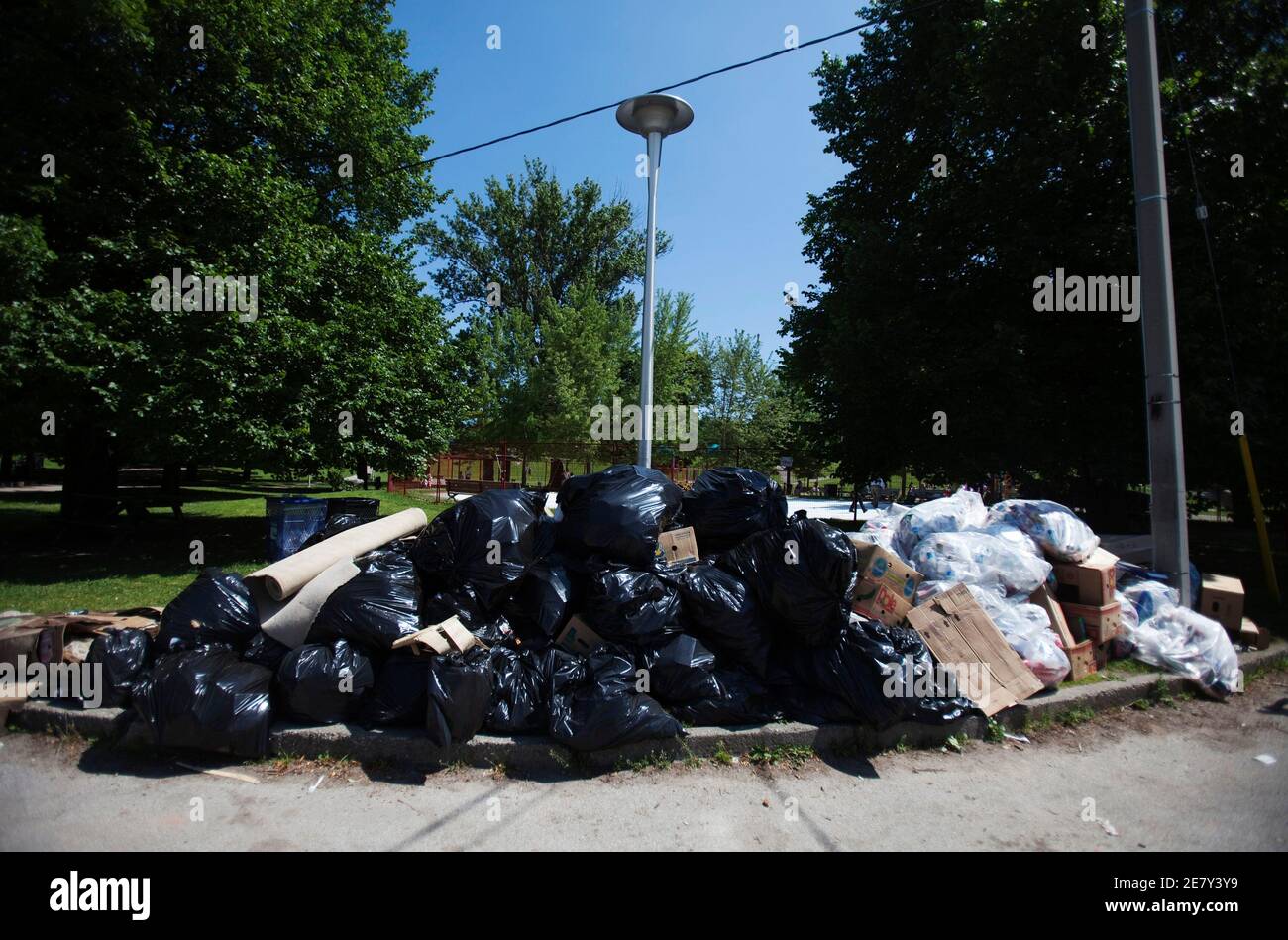 Private trash haulers were supposed to save Toronto taxpayers millions ...