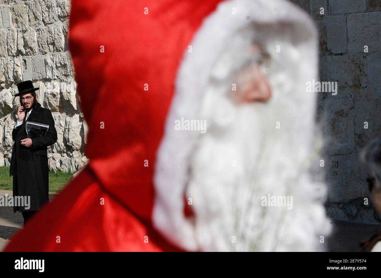 Jewish santa claus hi-res stock photography and images - Alamy