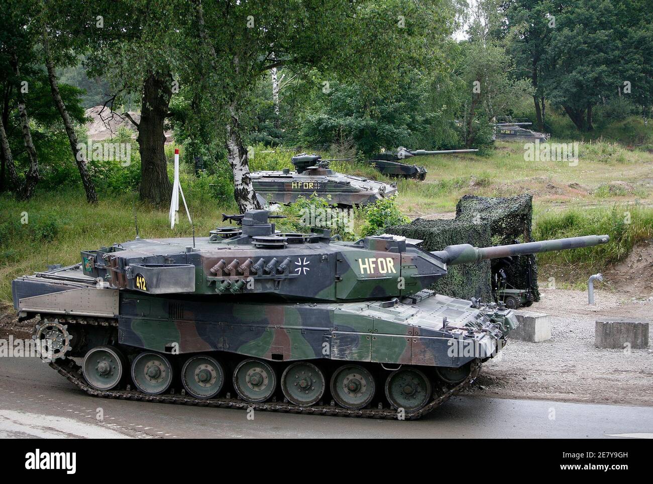 Leopard 2a6 tank hi-res stock photography and images - Alamy
