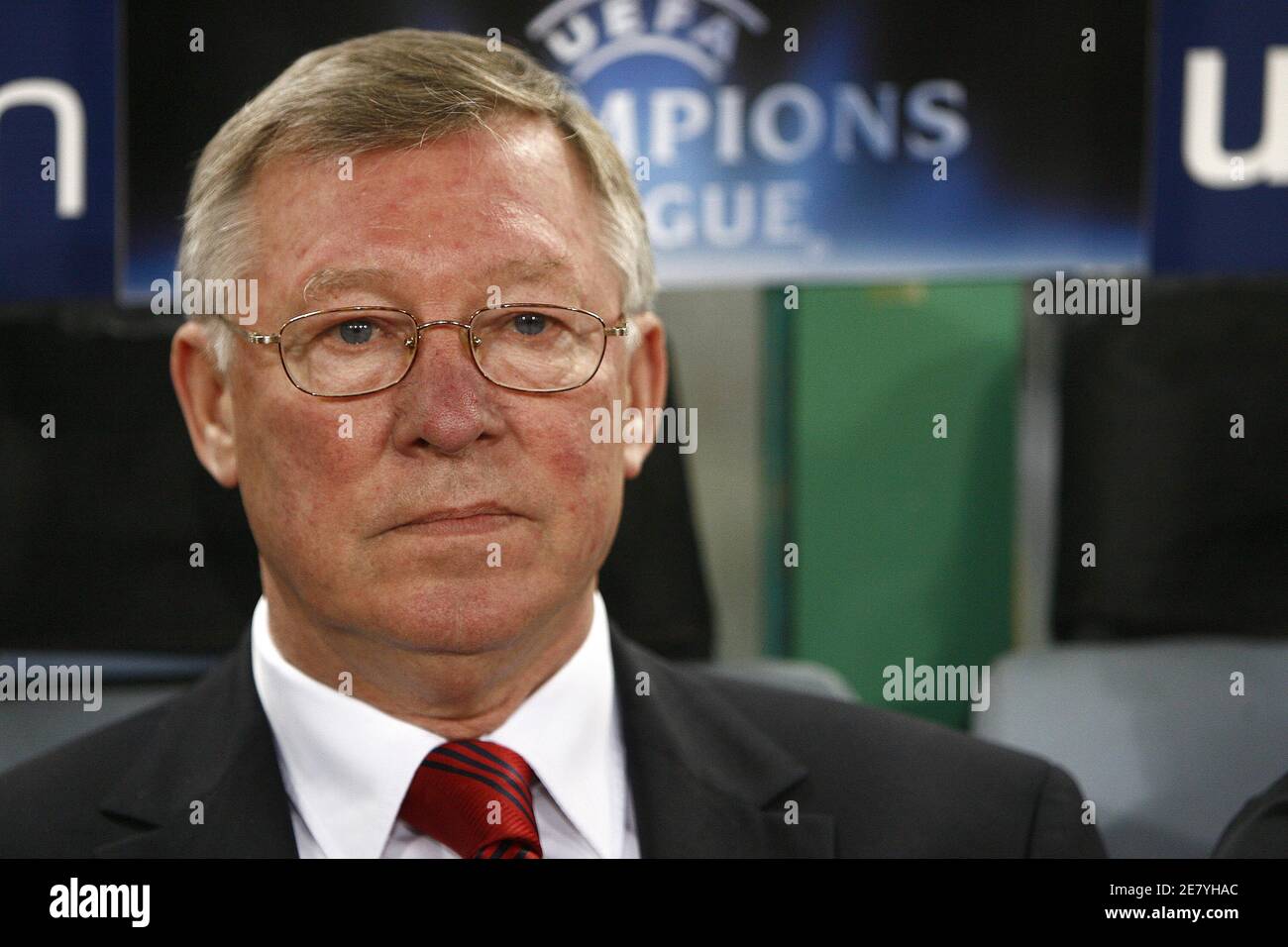 Manchester uniteds coach sir alex ferguson hi-res stock photography and ...