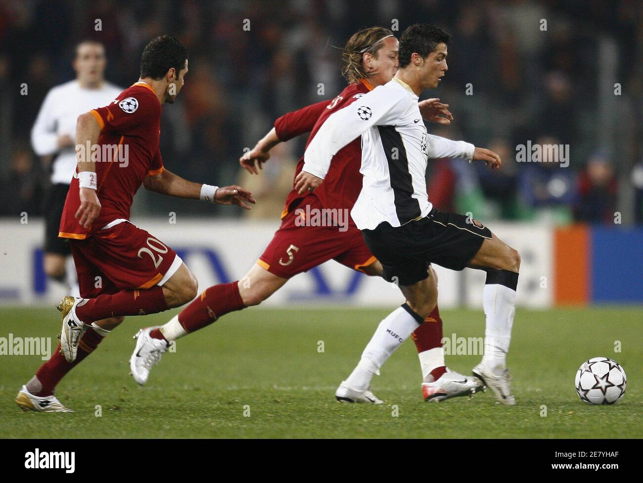 Manchester United's Cristiano Ronaldo and AS Roma's Philippe Mexes ...