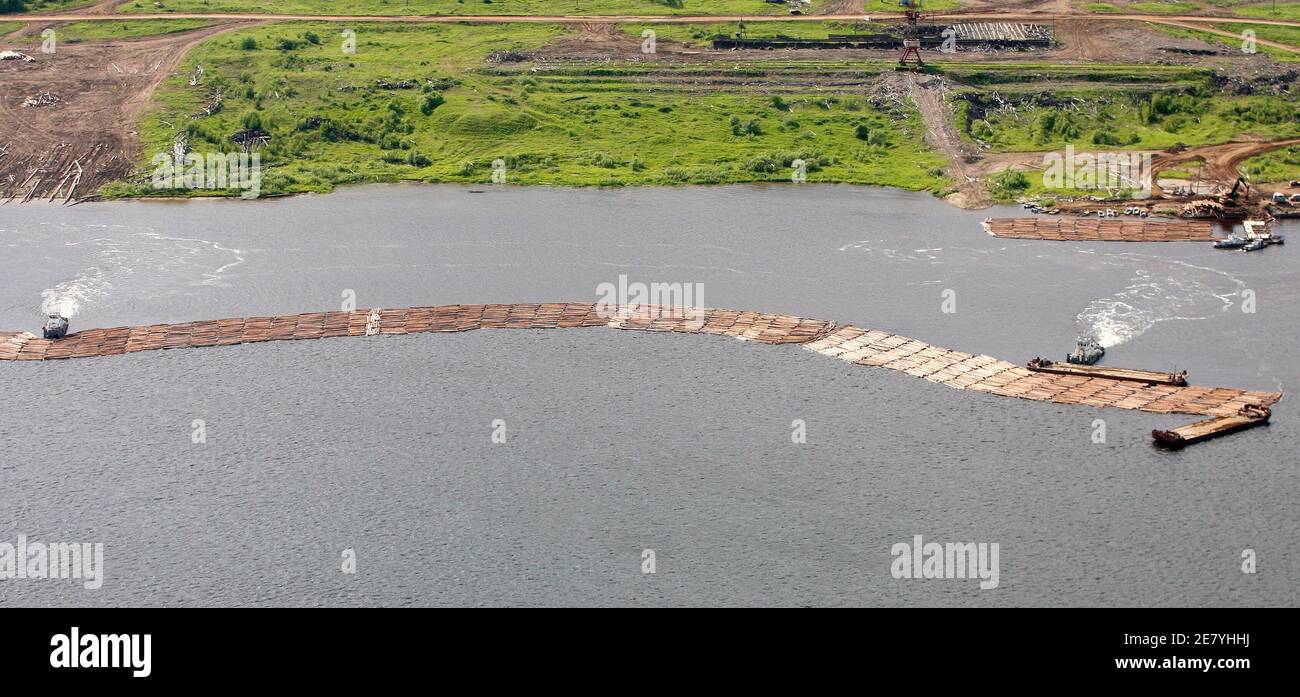 Rafts of timber hi-res stock photography and images - Alamy