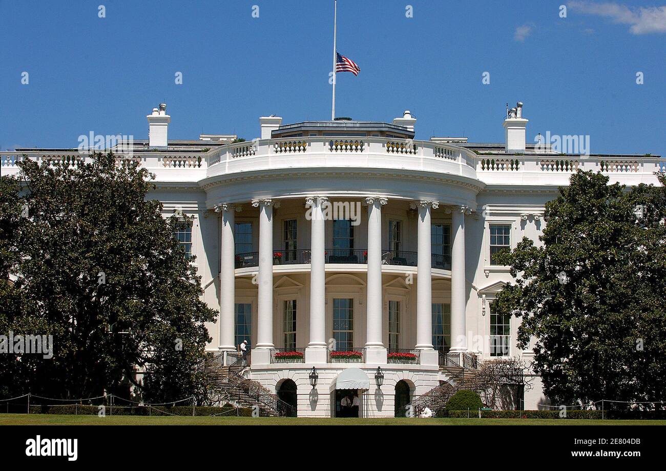 Inside look of the garden of the White House during a media preview of ...