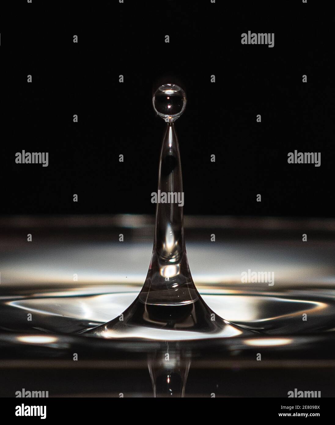 Close up water ripple droplet hi-res stock photography and images - Alamy