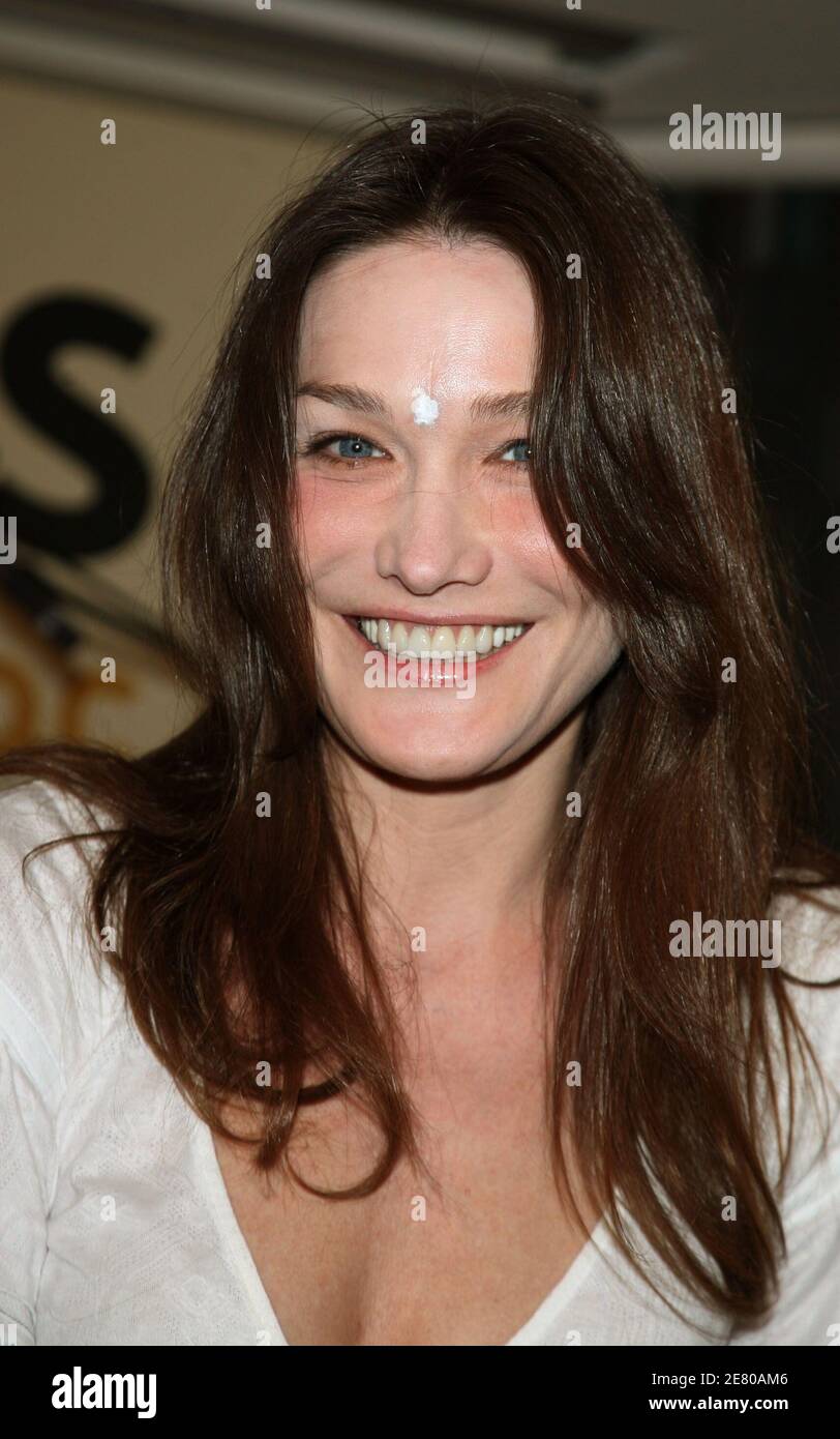 Singer Carla Bruni poses before her show case at Fnac store Saint ...