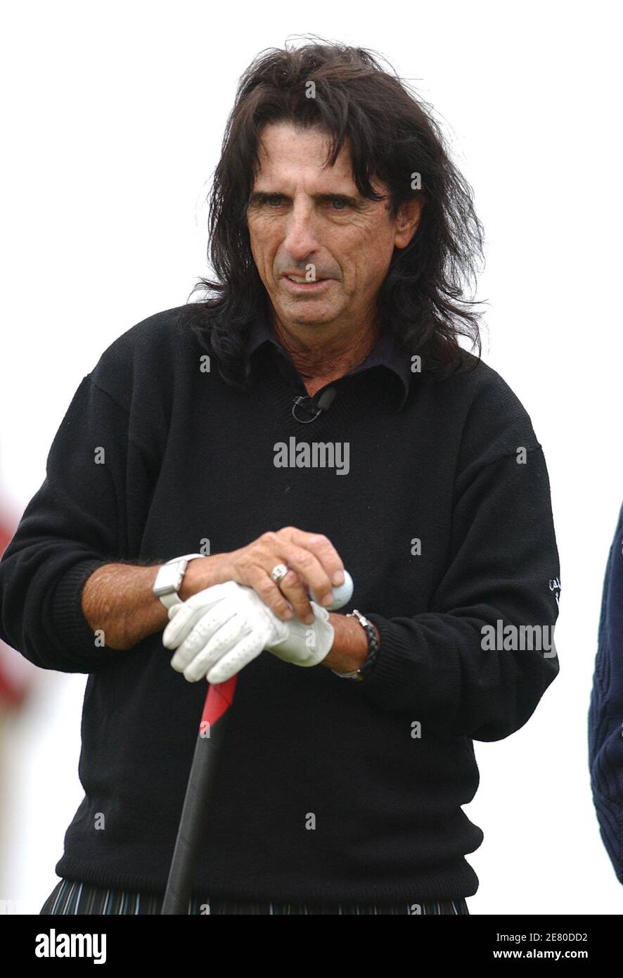 Alice Cooper attends the 9th Annual Michael Douglas & Friends Celebrity ...