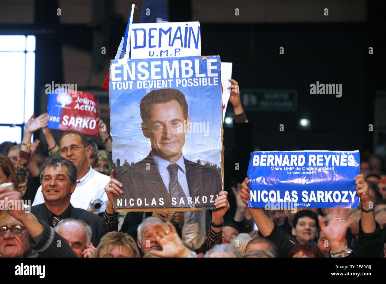 Slogan publicitaire hi-res stock photography and images - Alamy