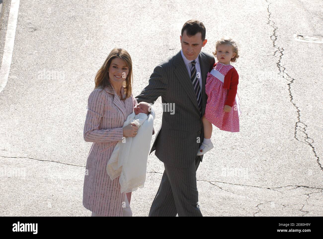 First child of felipe and letizia of spain hi-res stock photography and ...