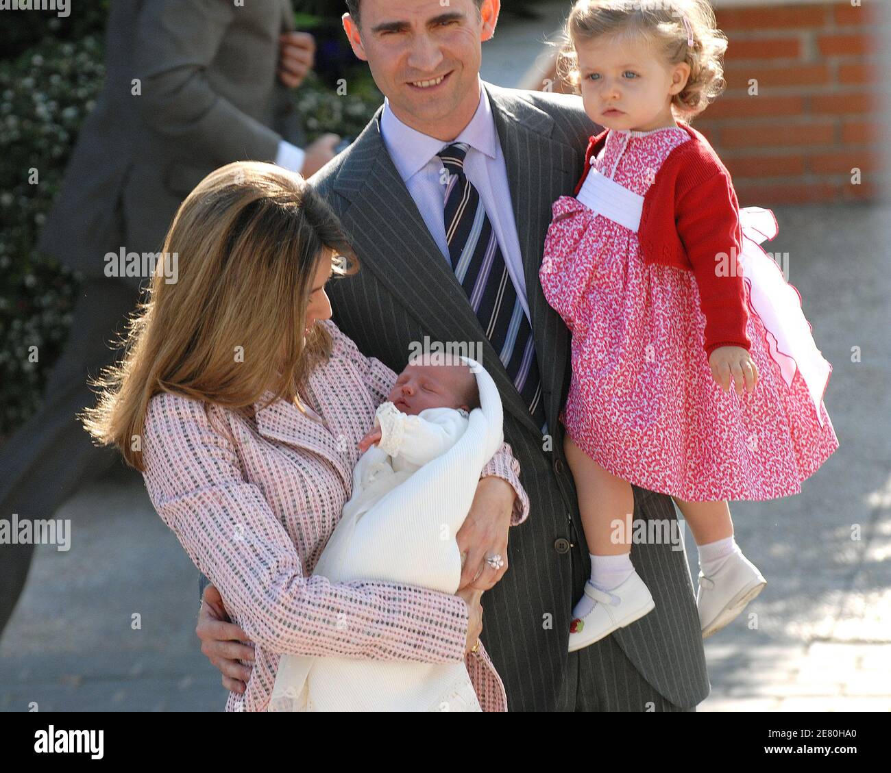 First child of felipe and letizia of spain hi-res stock photography and ...