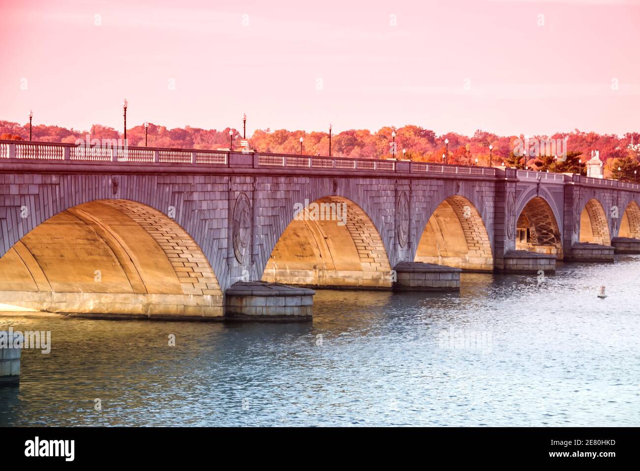 Arlington Memorial Bridge across Potomac River in Washington DC, USA ...