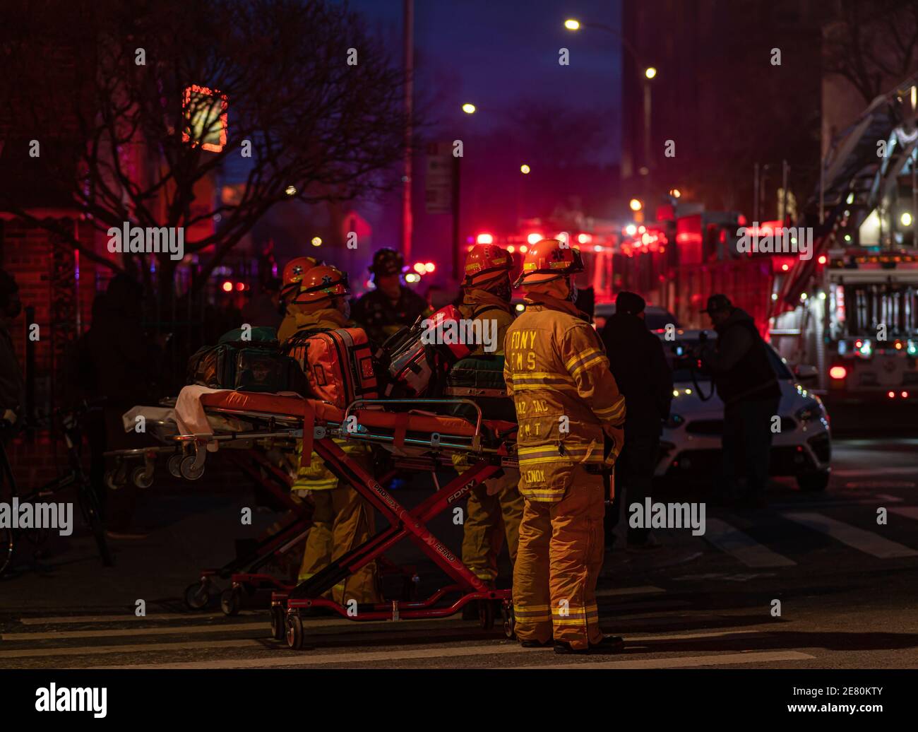 Bronx, United States. 28th Jan, 2021. NYC firefighters battled a fast ...