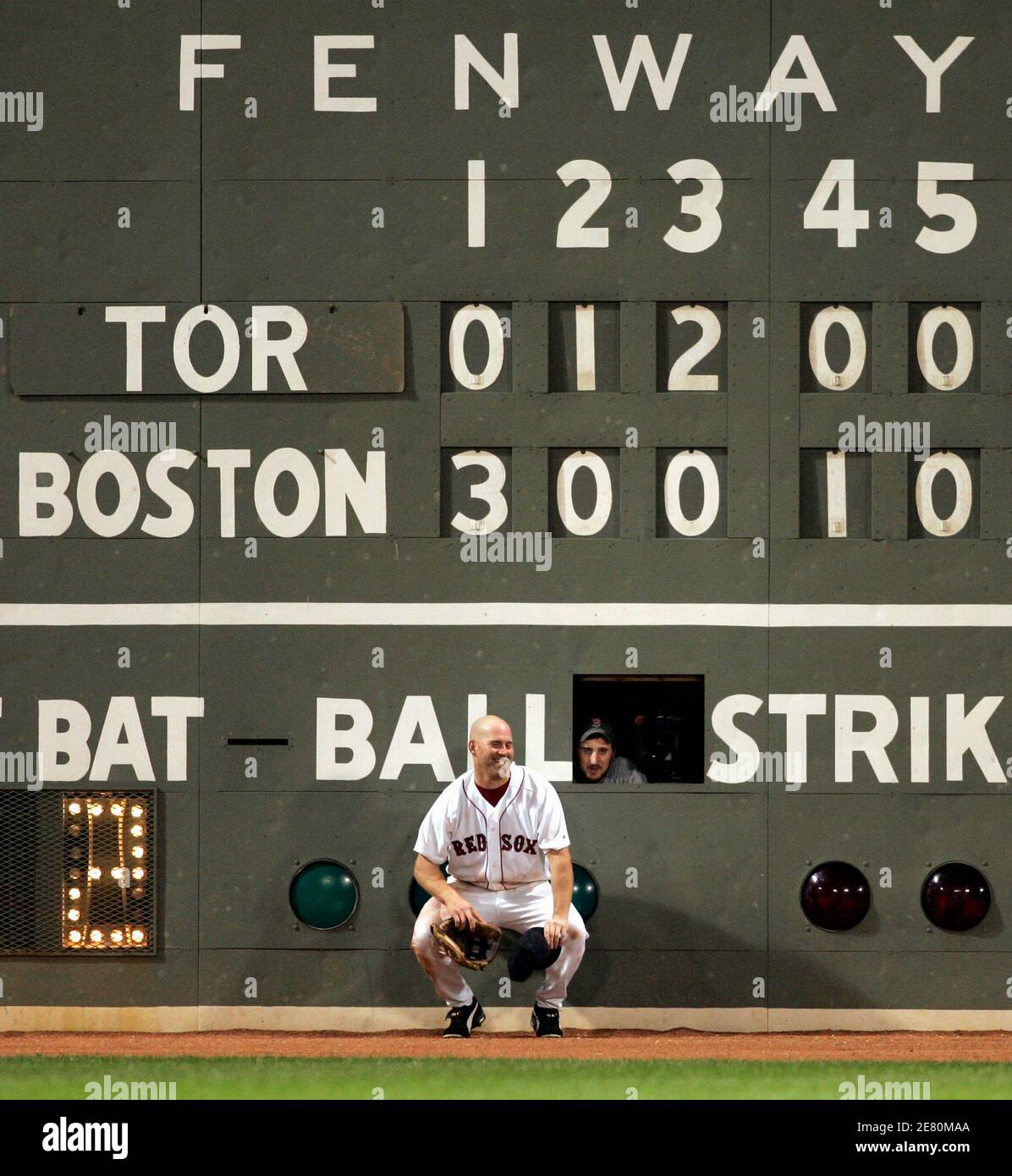 Fenway park scoreboard hi-res stock photography and images - Alamy