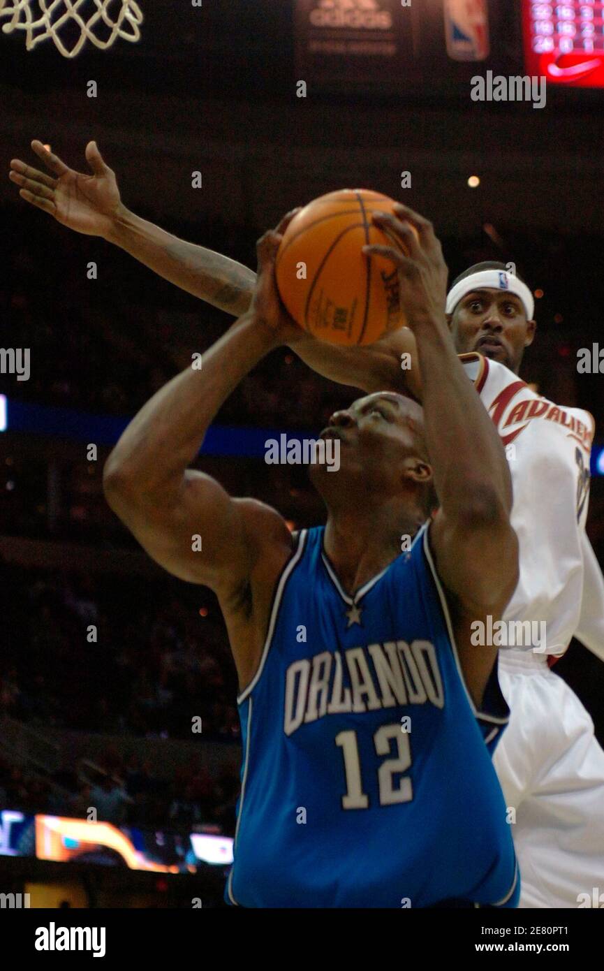 Dwight howard block hi-res stock photography and images - Alamy
