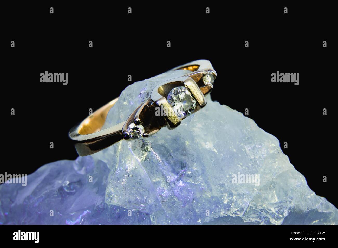 Three golden diamonds hi-res stock photography and images - Alamy