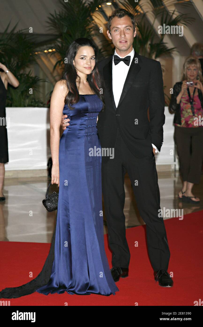 British actor Jude Law and US singer/actress Norah Jones, wearing ...