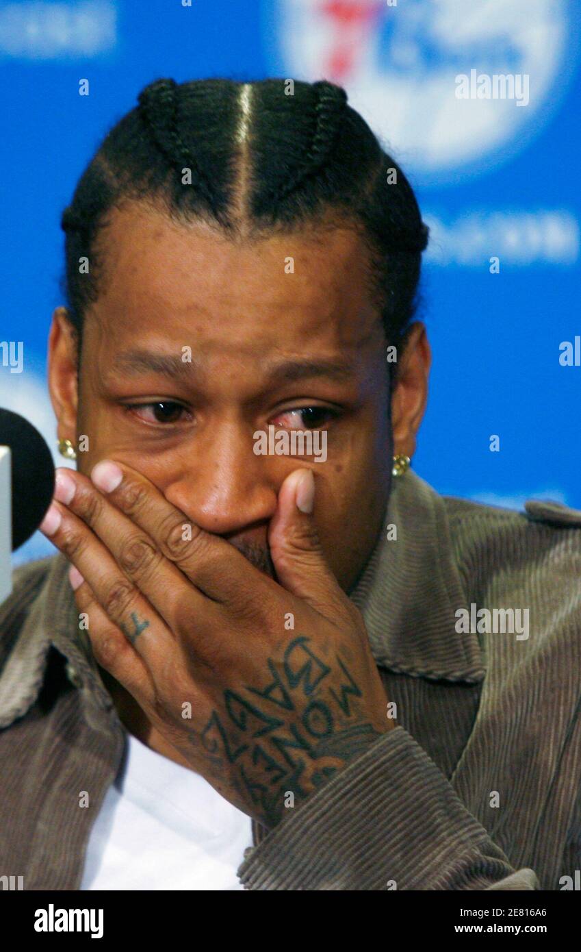 Allen iverson 76ers hi-res stock photography and images - Alamy