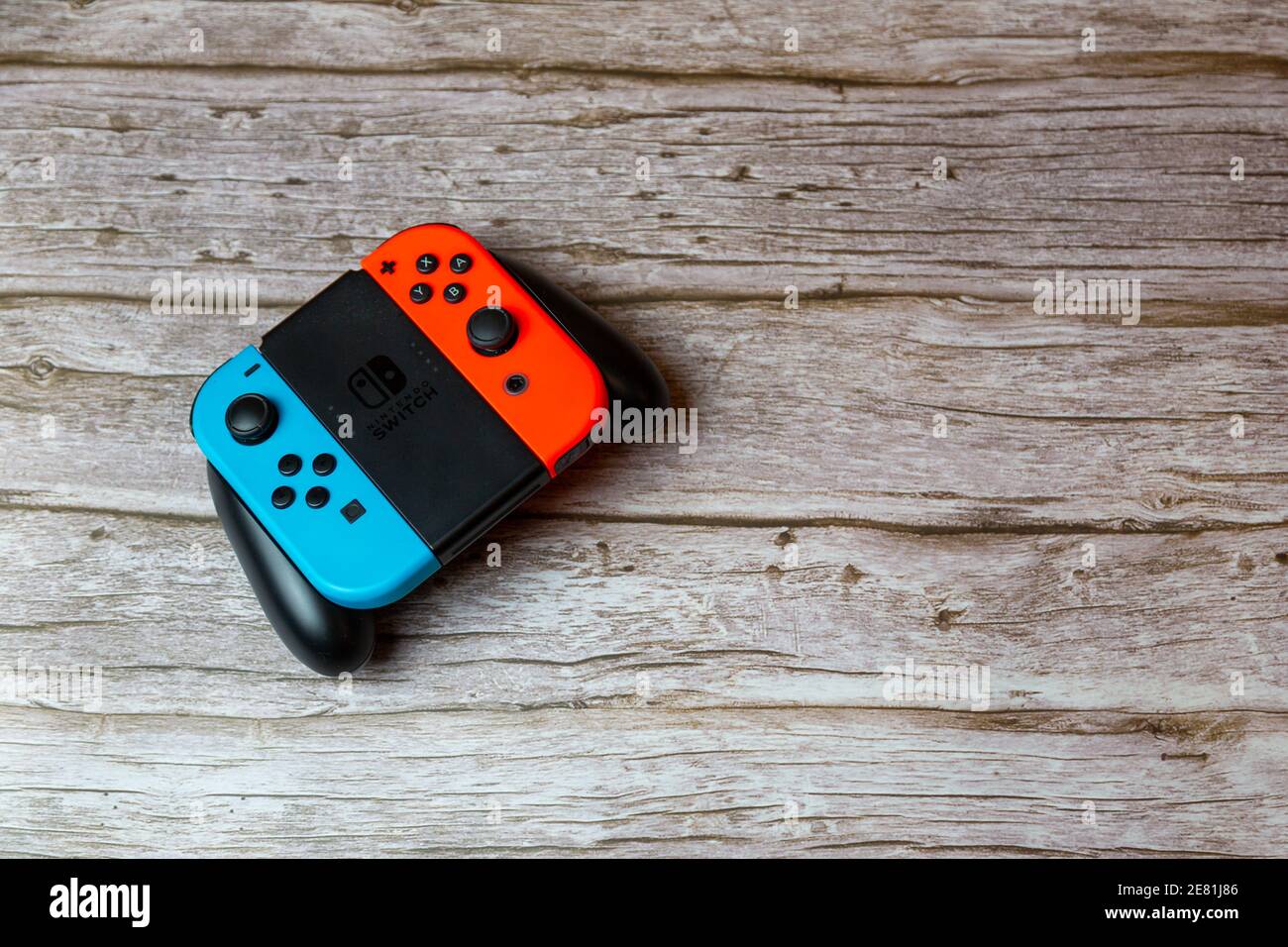 Nintendo switch controller hi-res stock photography and images - Alamy