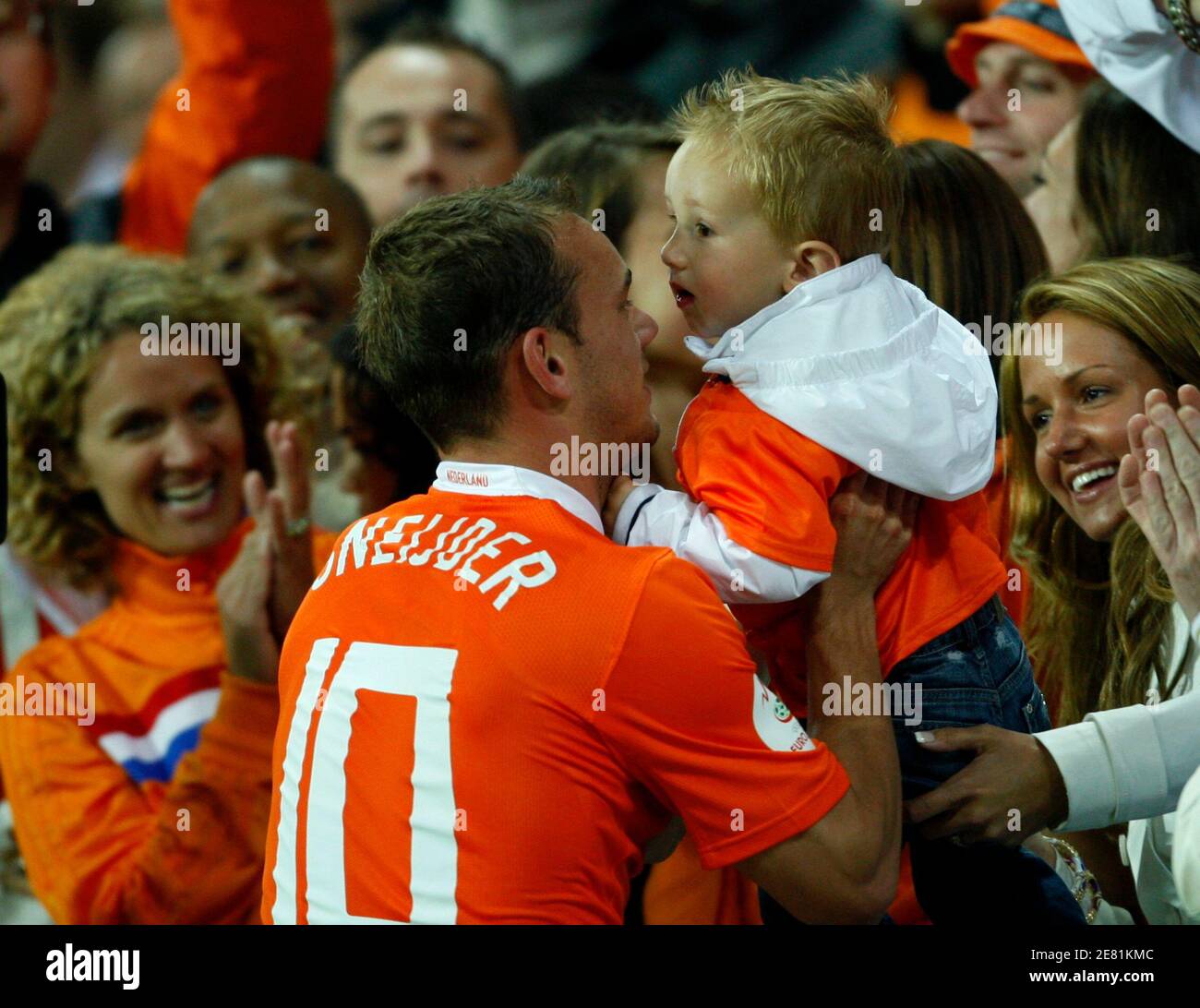Wife son editorial use only hi-res stock photography and images - Alamy