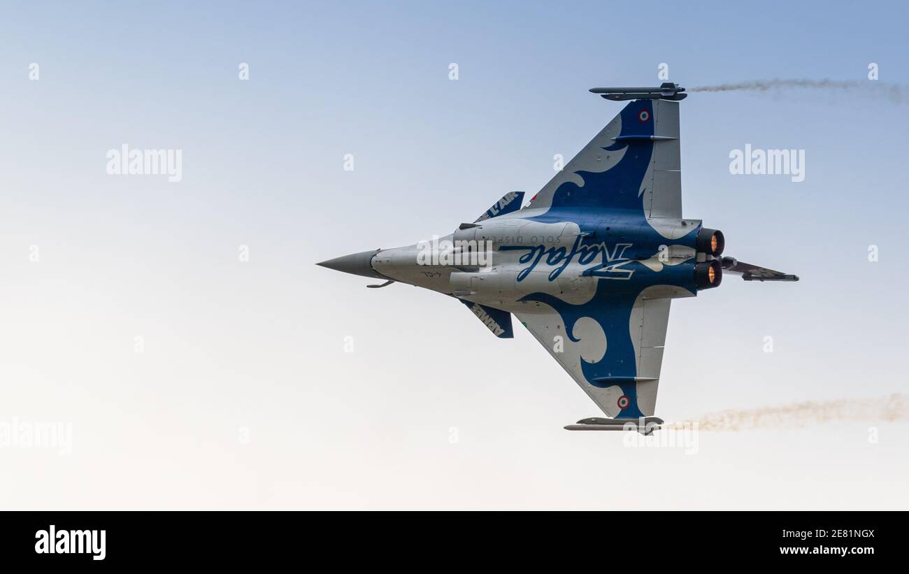 Dassault rafale in flight hi-res stock photography and images - Alamy