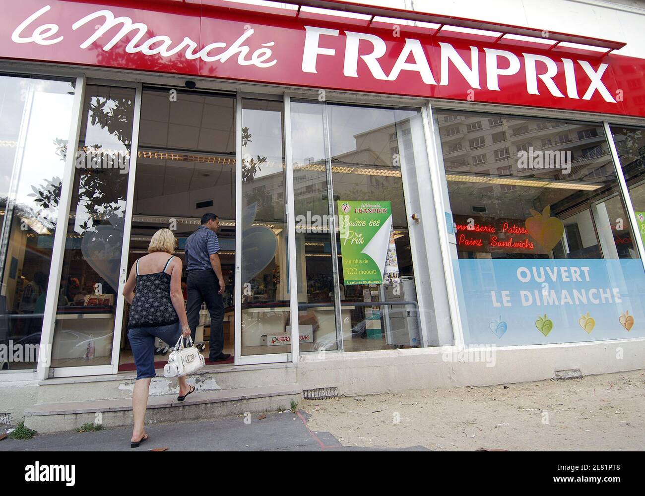 Illustration of Franprix supermarket in Paris, France on May 24, 2007 ...