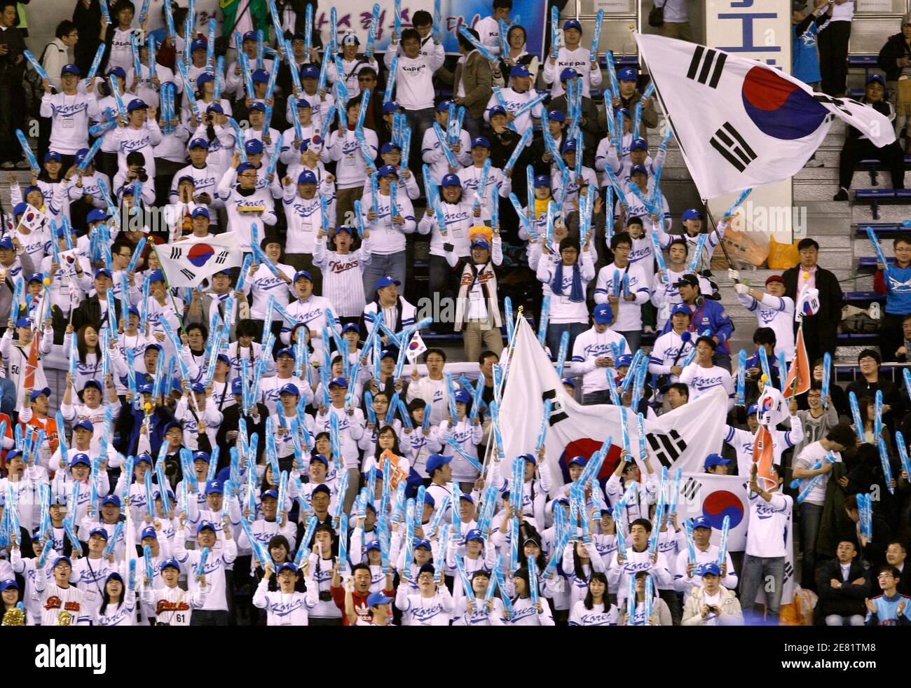 Supporters Japan Cheer Team World High Resolution Stock Photography and ...