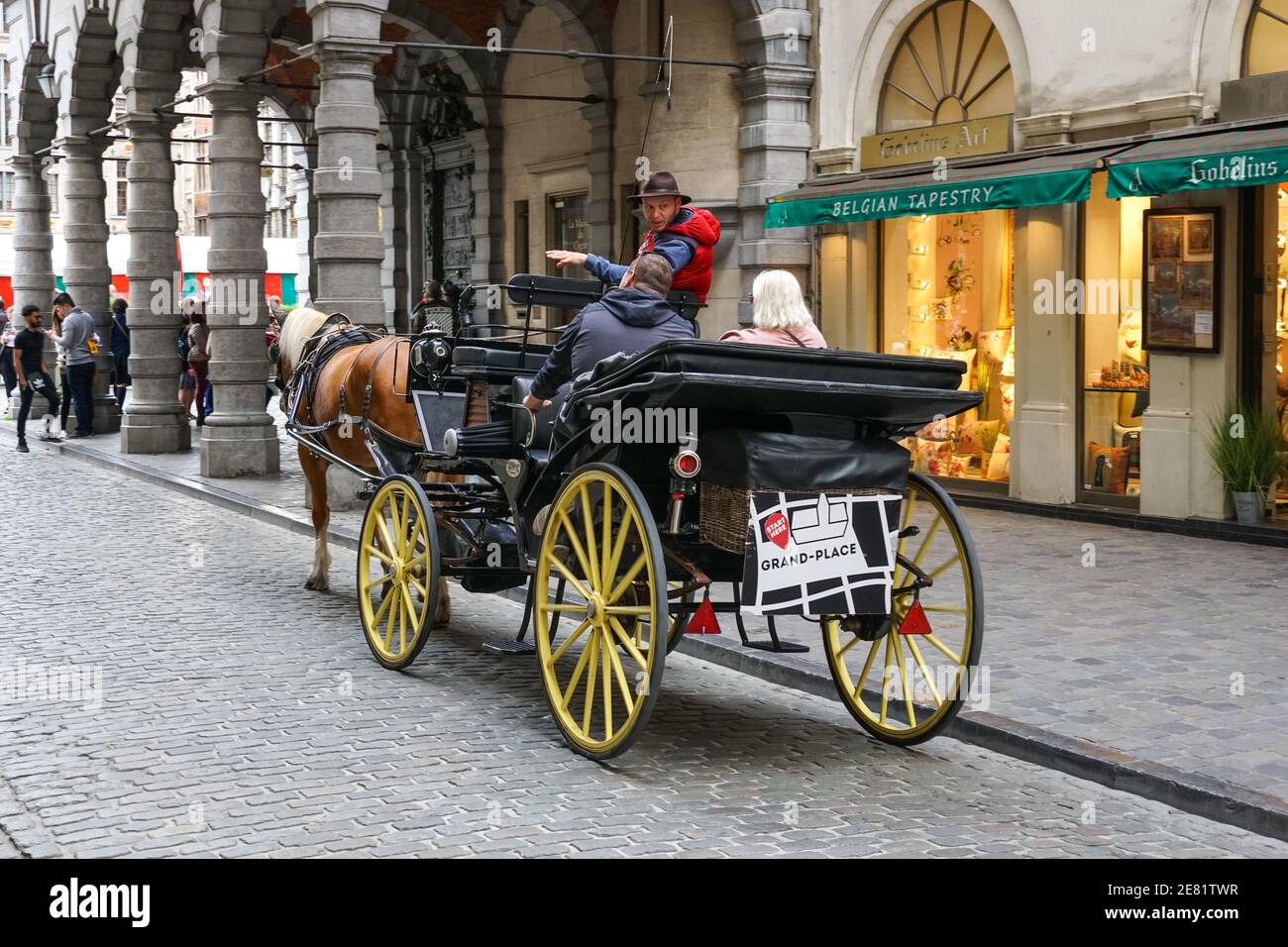 Grand horse carts hi-res stock photography and images - Alamy