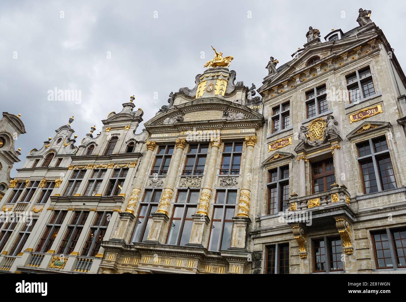 Guild halls houses hi-res stock photography and images - Alamy