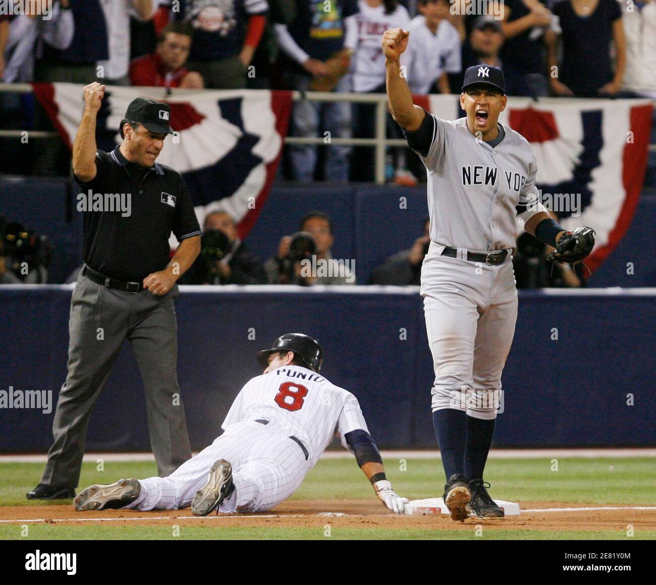 Umpire phil cuzzi new york hi-res stock photography and images - Alamy