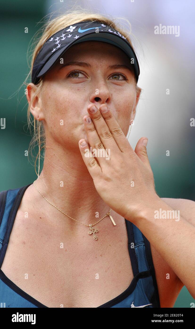Russia's Maria Sharapova defeats, 6-2, 6-1, USA's Jill Craybas in their ...
