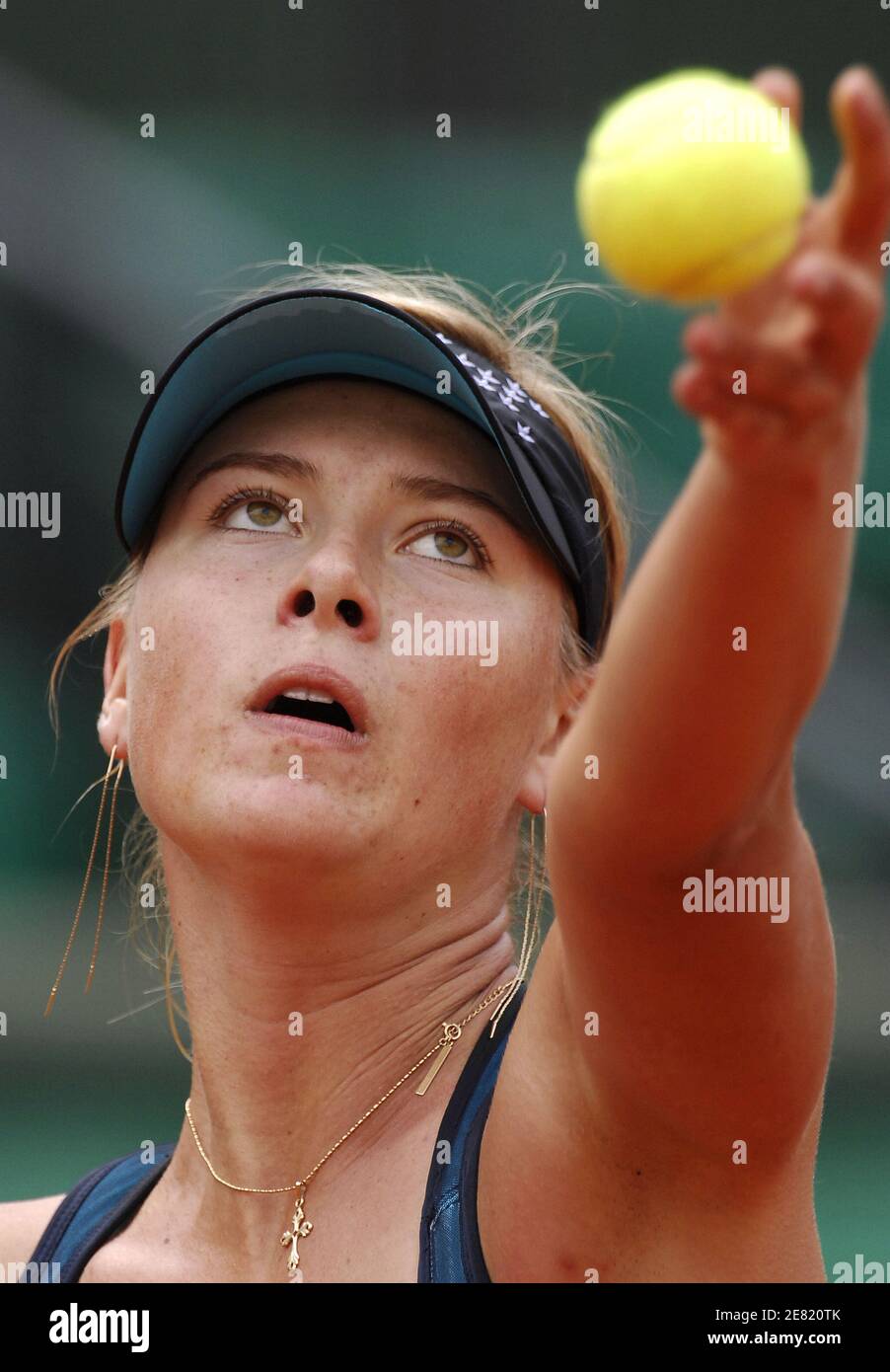 Russia's Maria Sharapova defeats, 6-2, 6-1, USA's Jill Craybas in their ...
